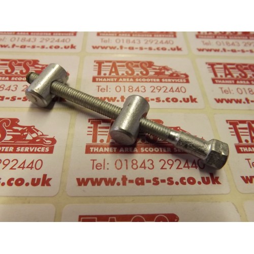 LAMBRETTA FUEL TANK STRAP TRUNNION AND BOLT KIT