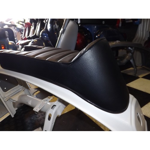 LAMBRETTA SNETTERLOTTI RACE SEAT